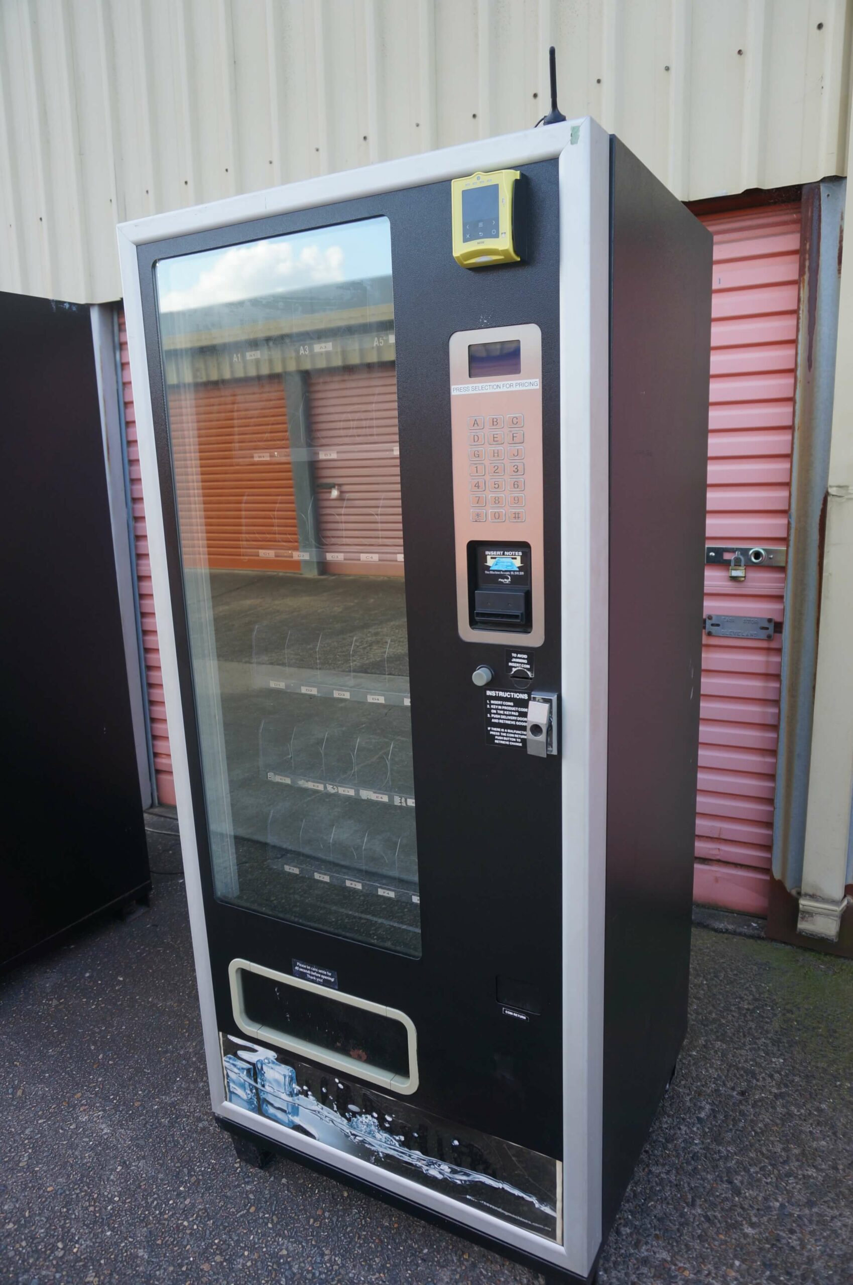 3 WIDE COMBO VENDING MACHINE - Vending Machines Australia