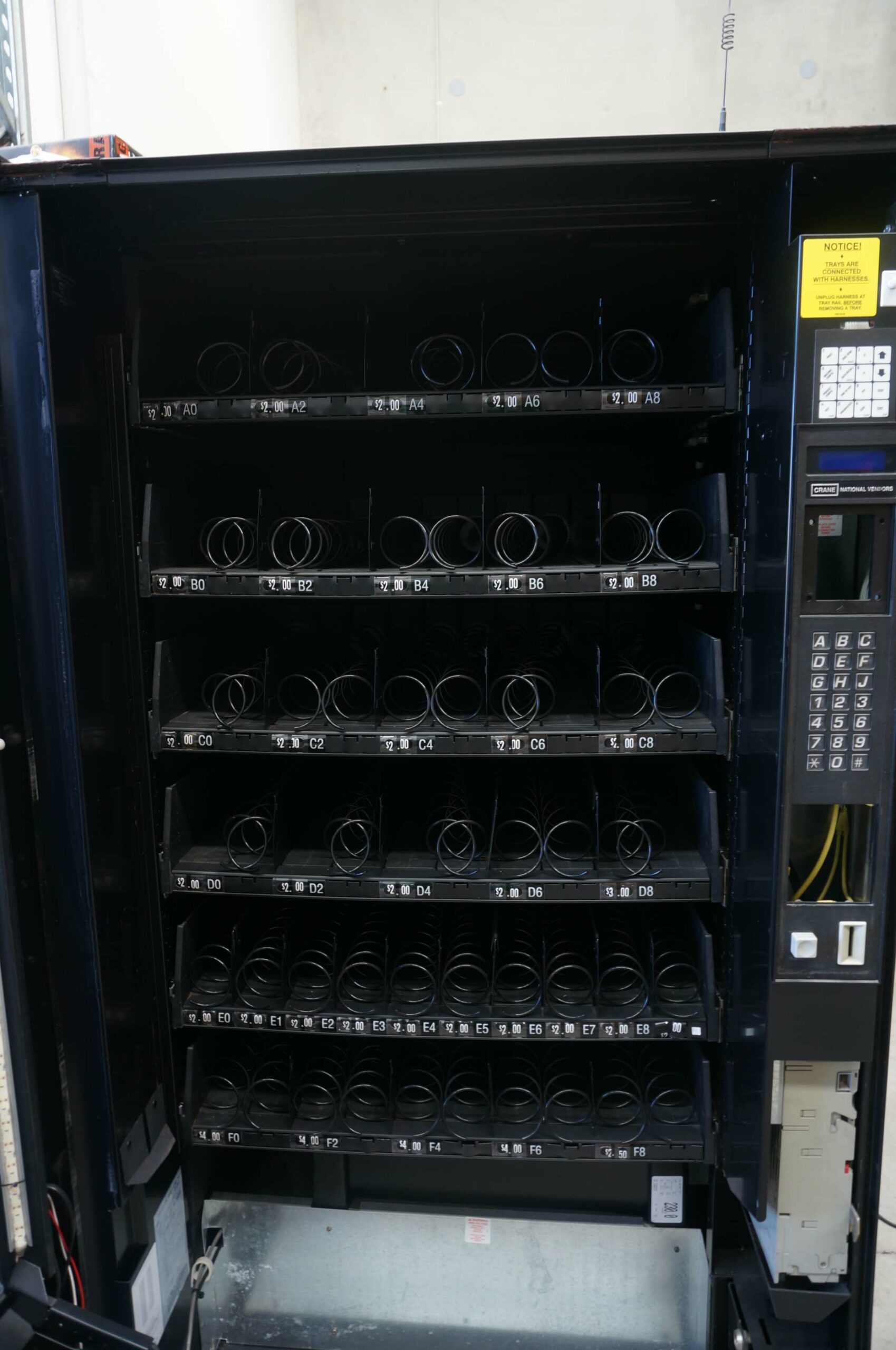 SNACK VENDING MACHINE WITH CHILLER - Vending Machines Australia