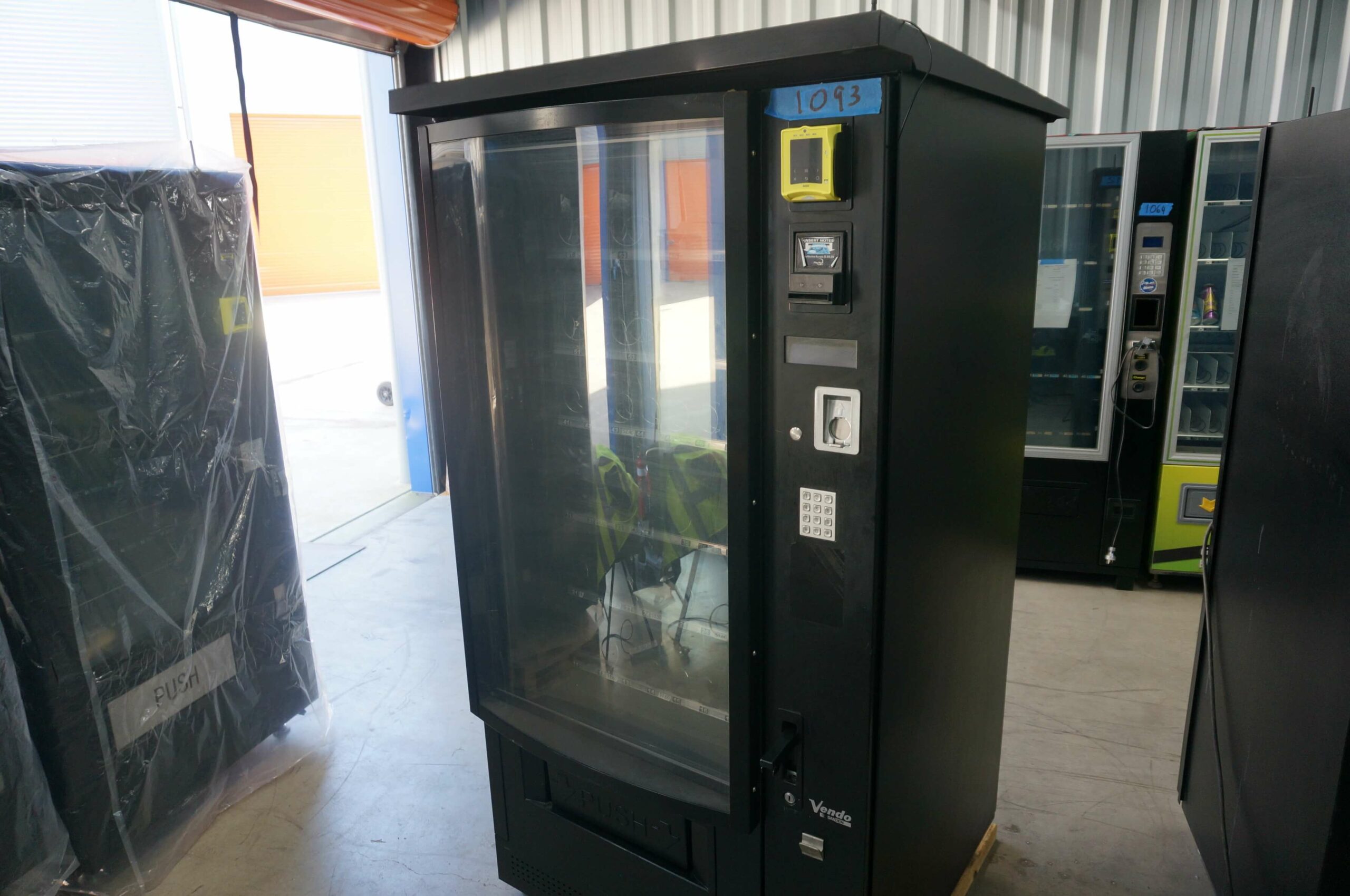 4 WIDE OUTDOOR COMBO VENDING MACHINE - Vending Machines Australia